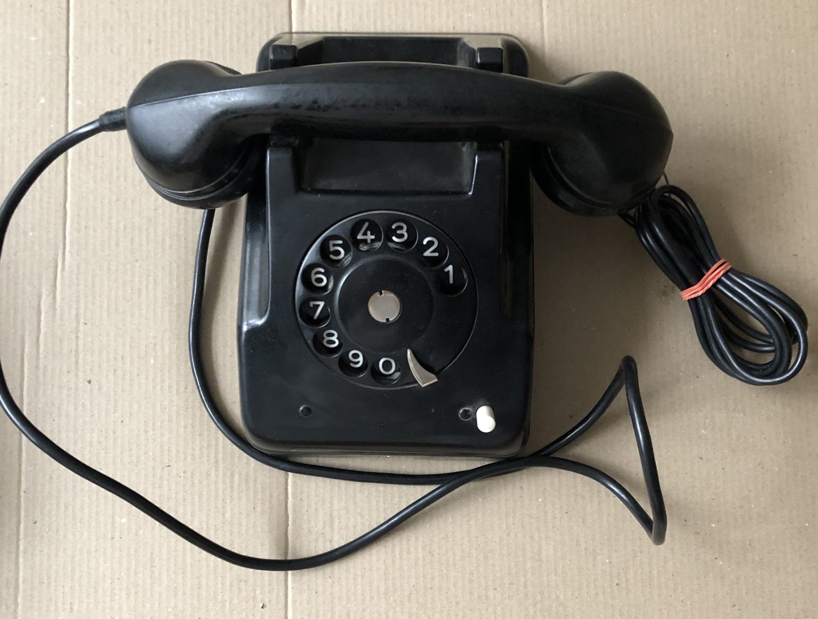 Stari telefon