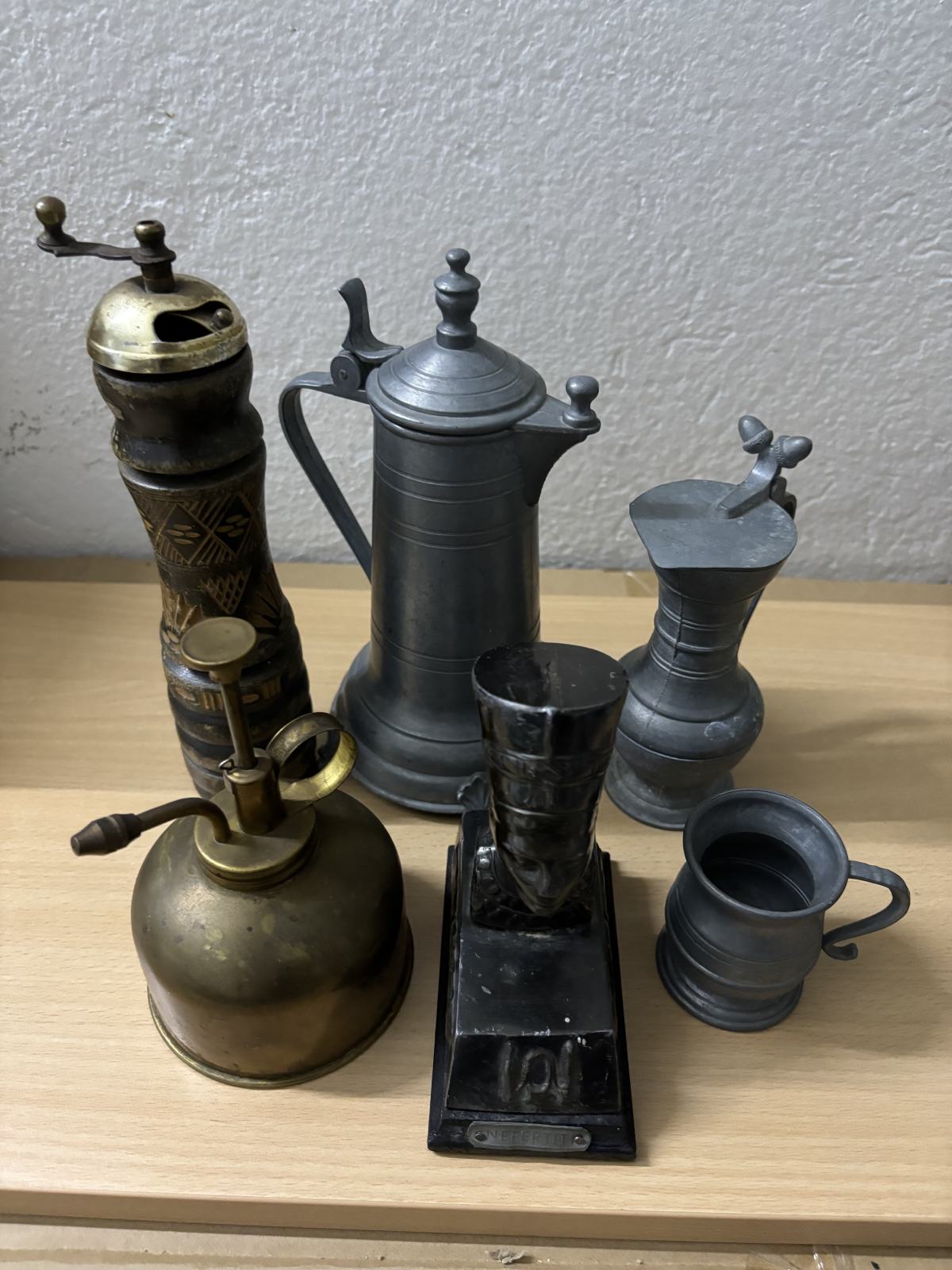 Starine, Nefertiti bronca 870grama, cajnici, mlinc, pumpa..