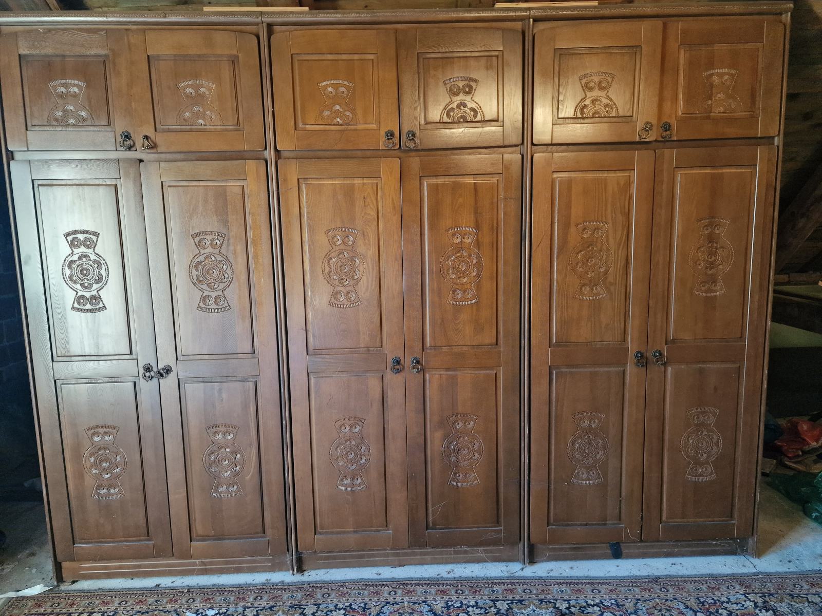 Starinski veliki ormar