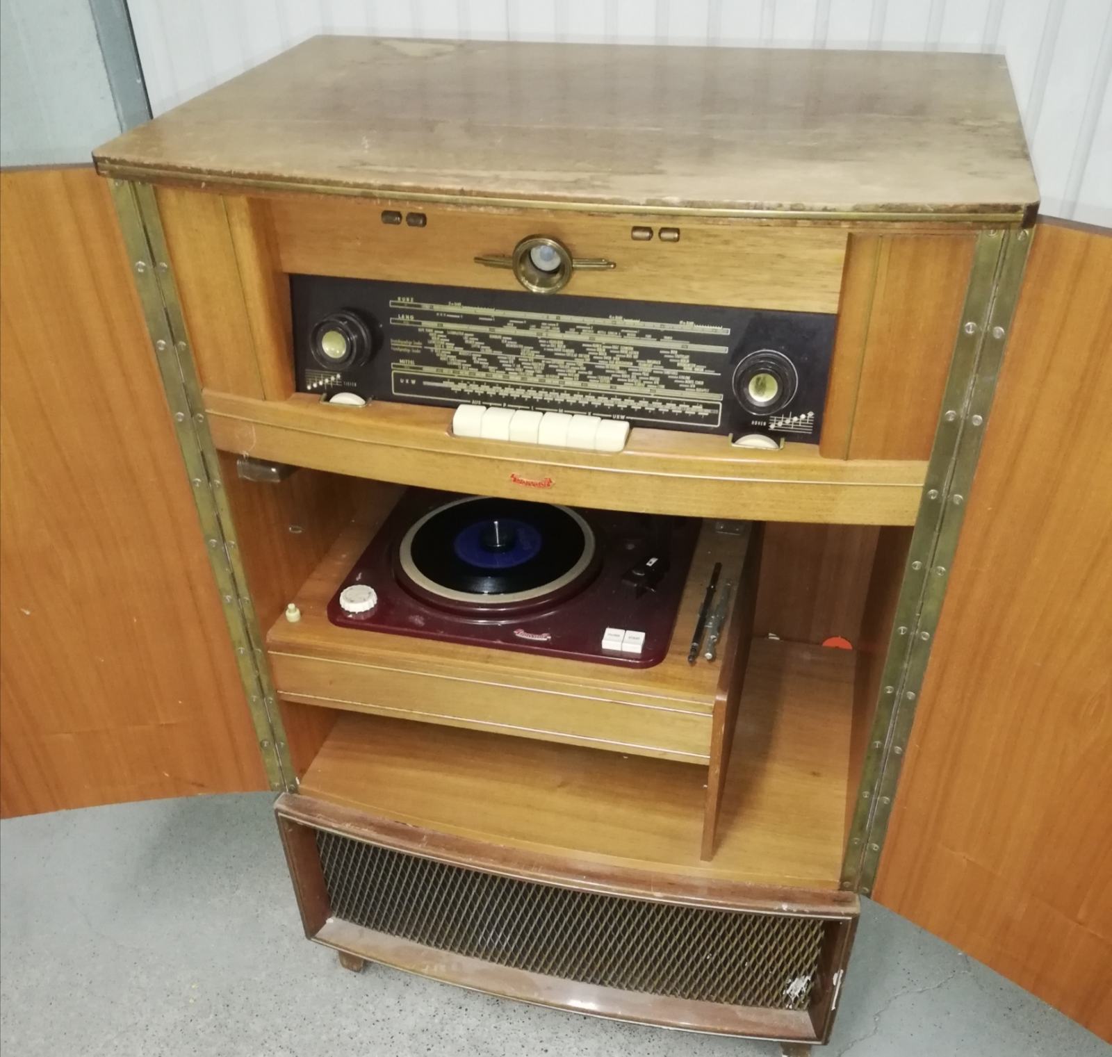 Vintage glazbeni ormarić, W540/M30 gramofon +Radio