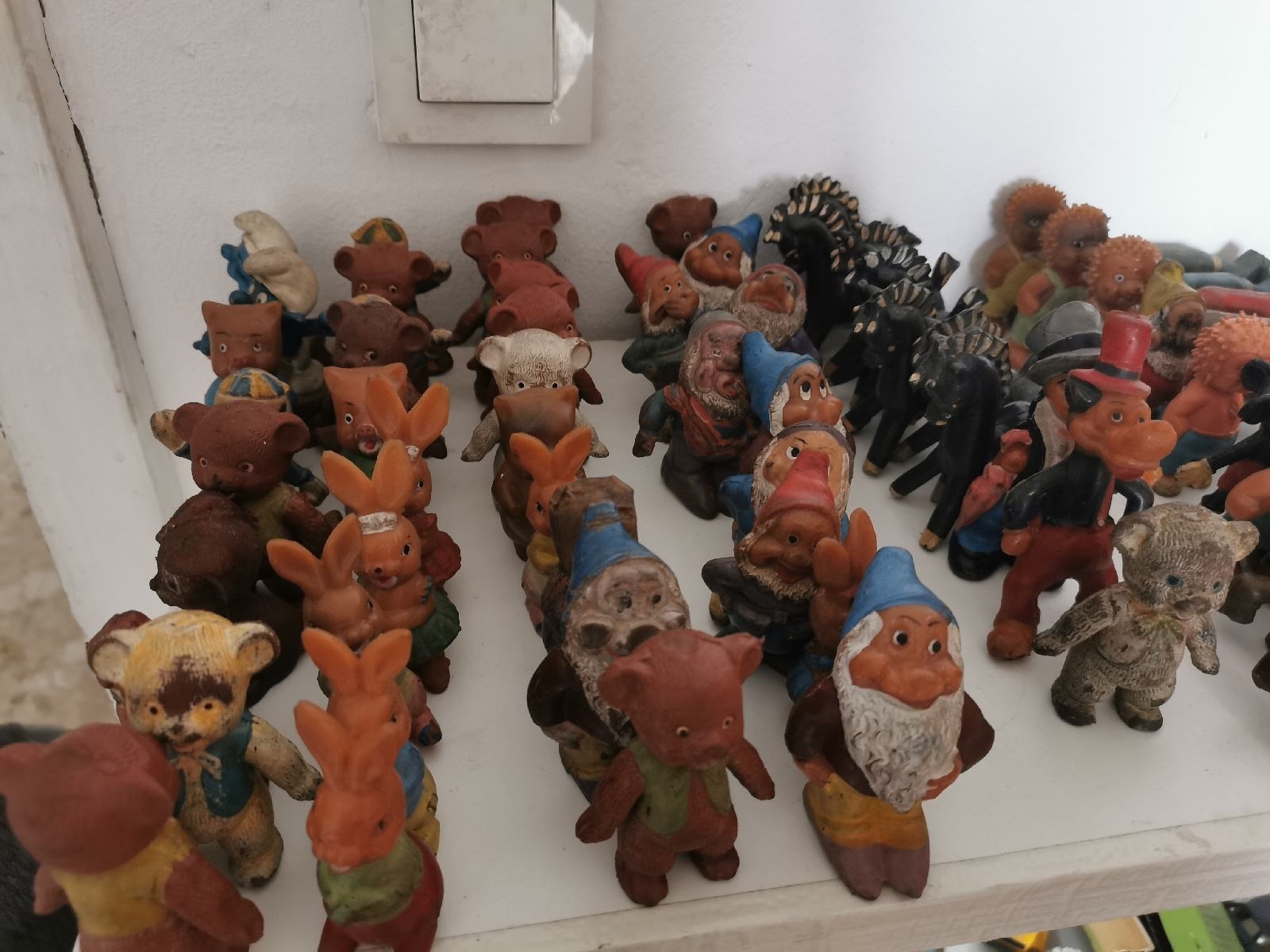 Vintage igračke gumene, plasticne, metalni autici...