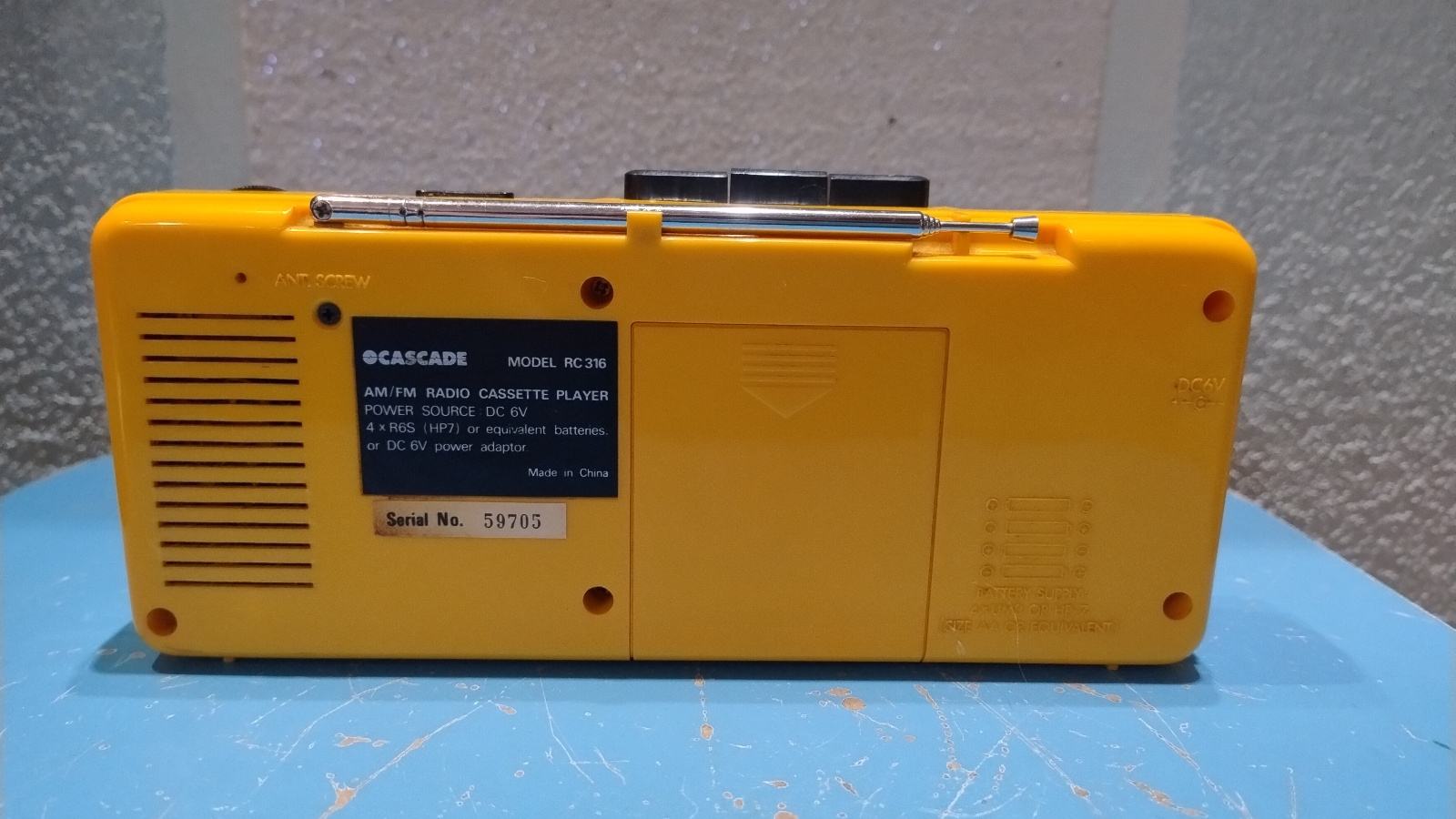 vintage kasetofon - radio Cascade, model RC 316 iz 1980.- tih