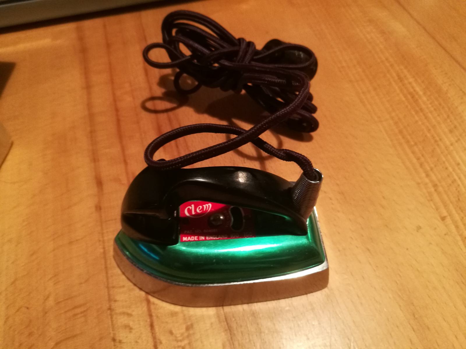 Vintage mini putna pegla iz 40 god.