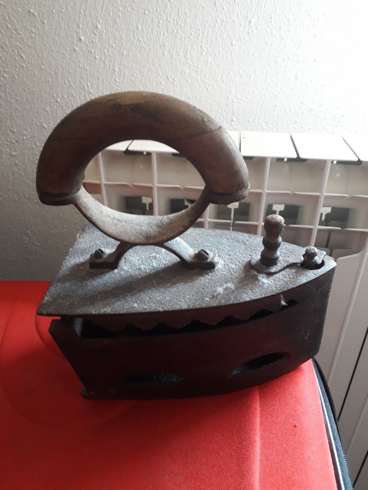 Vintage pegla starinska