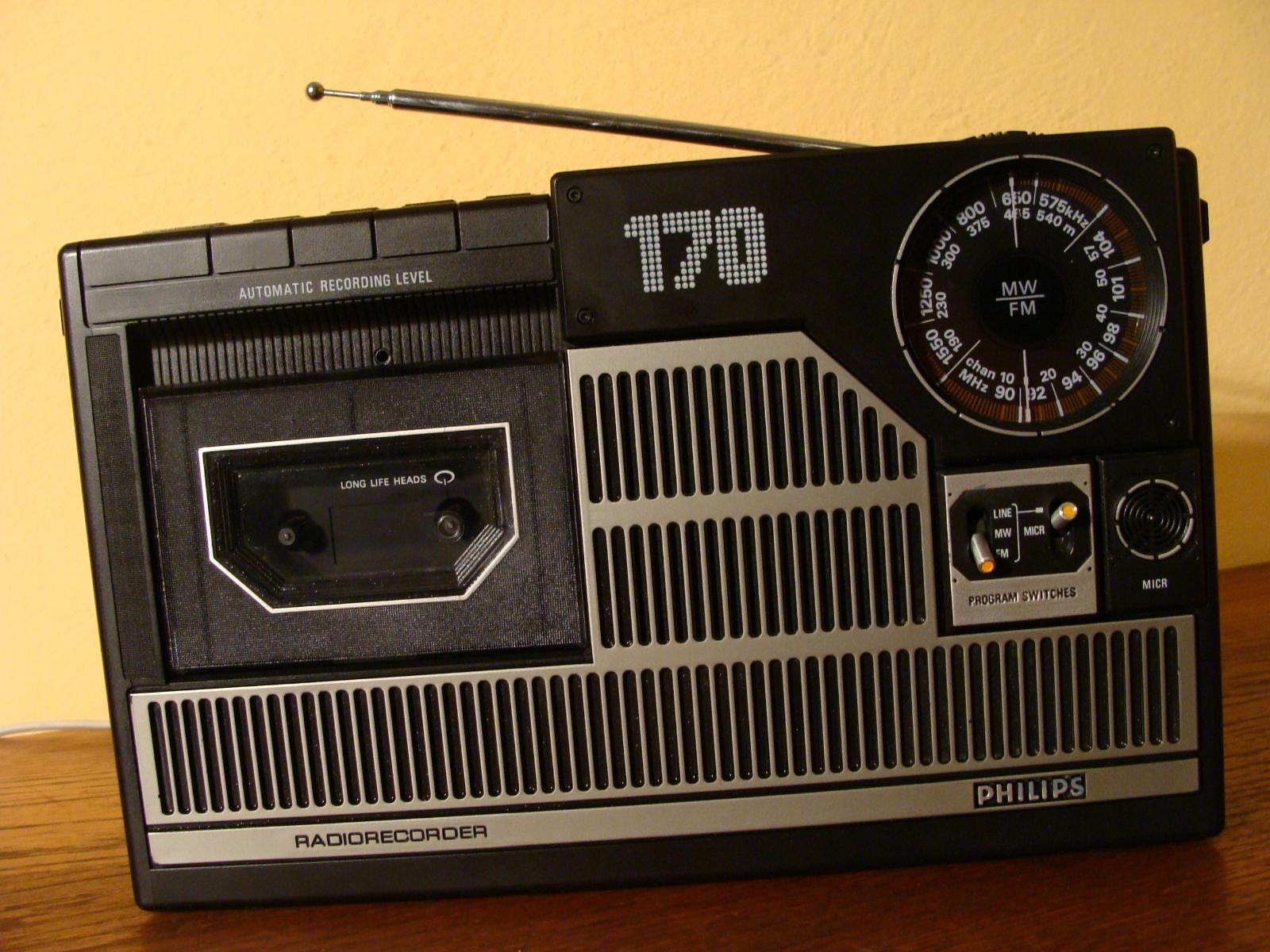 Vintage radio- kasetofon Philips 22AR 170/19