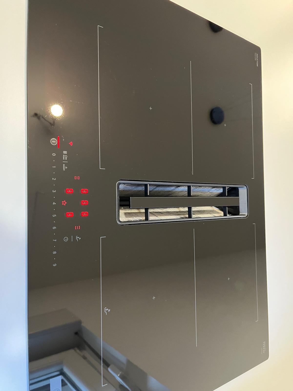 Bosch indukcijska ploča za kuhanje s integriranom napom 70 cm