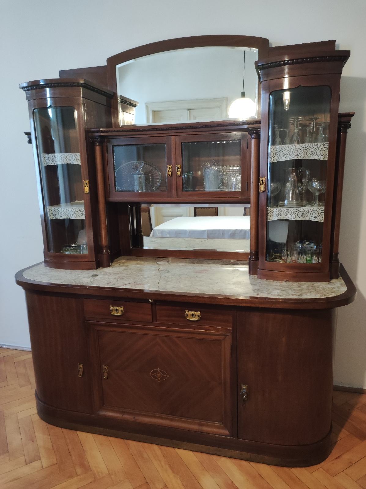 ANTIKNI NAMJEŠTAJ - VITRINA VELIKA