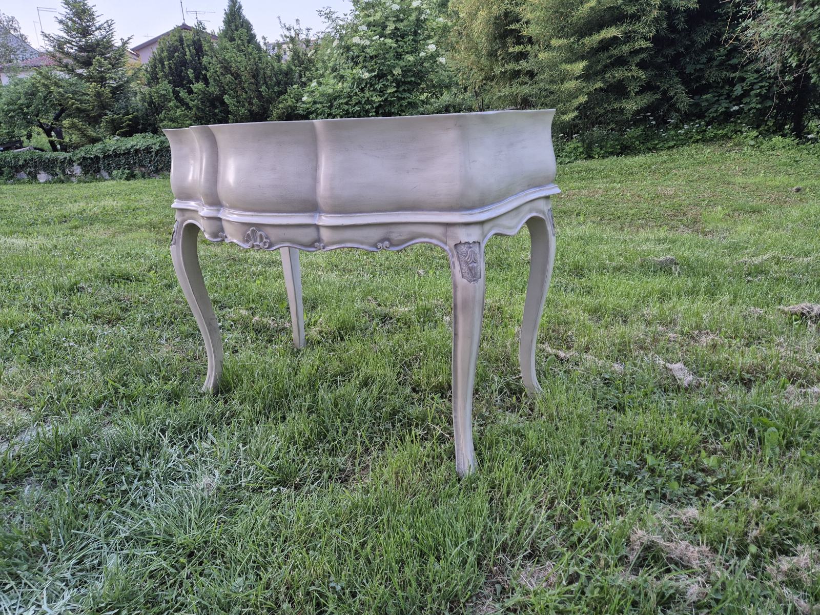 Borol, komoda,element za wc ili pisaći stol ili konzola