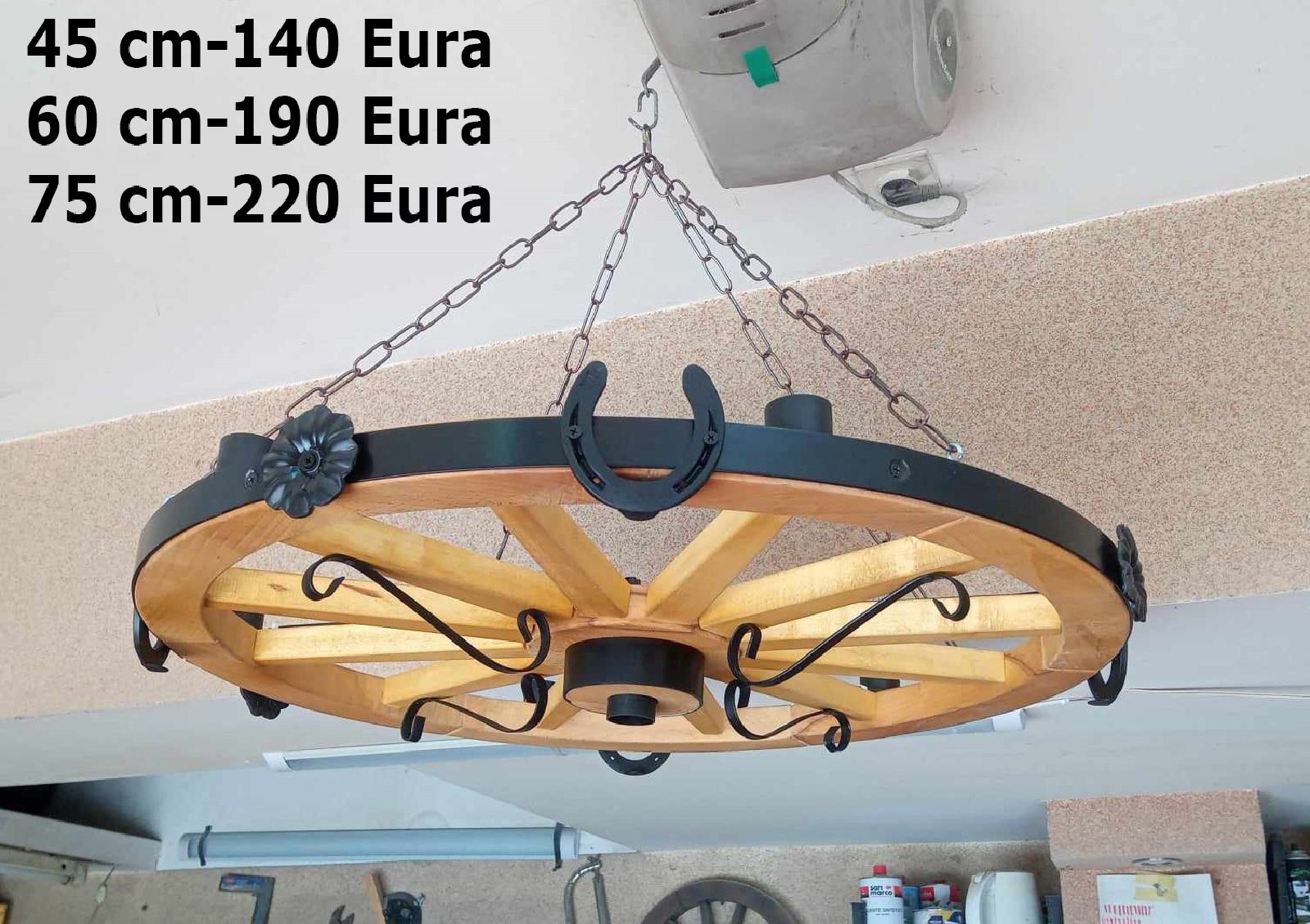 luster od kotača sa kovanim elementima