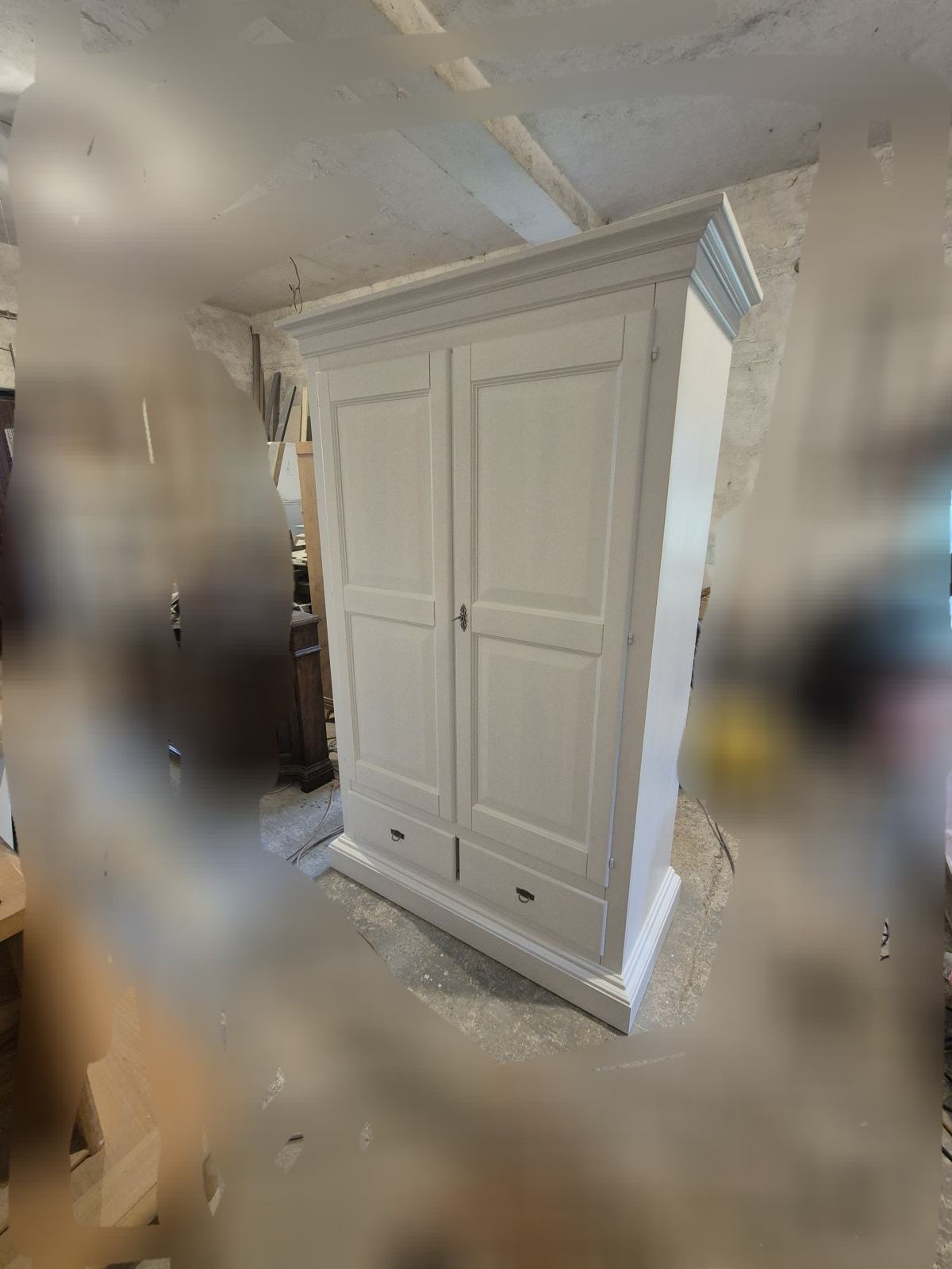 Ormar bijeli starinski