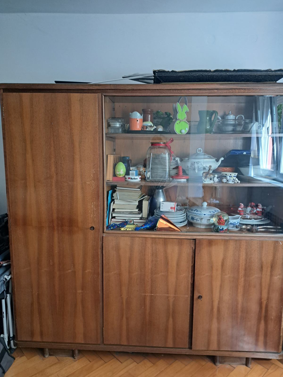 Retro ormar i komoda