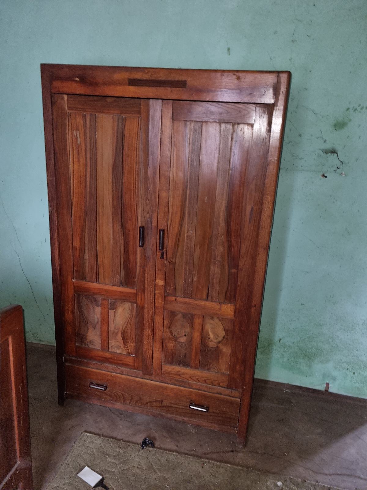 Starinski ormar 107x180