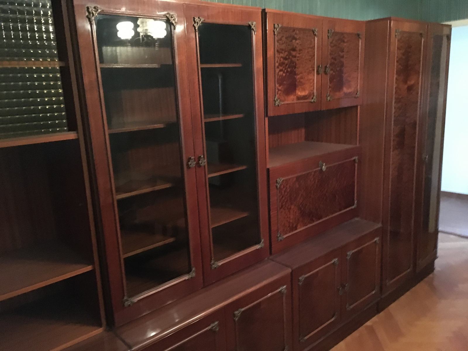 Starinski ormar / komoda / vitrina / regal