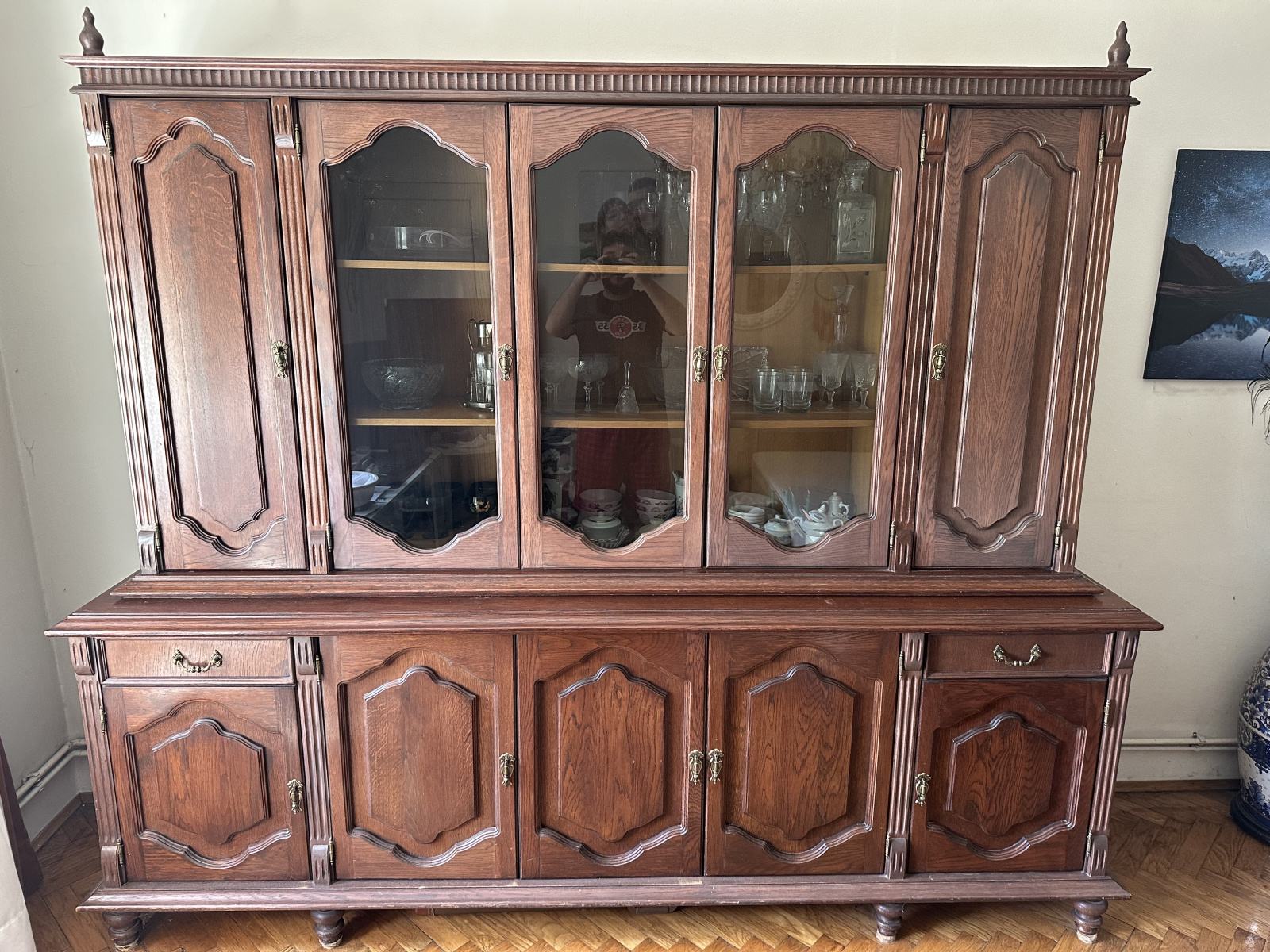 Stilska dvodijelna komoda od punog drva