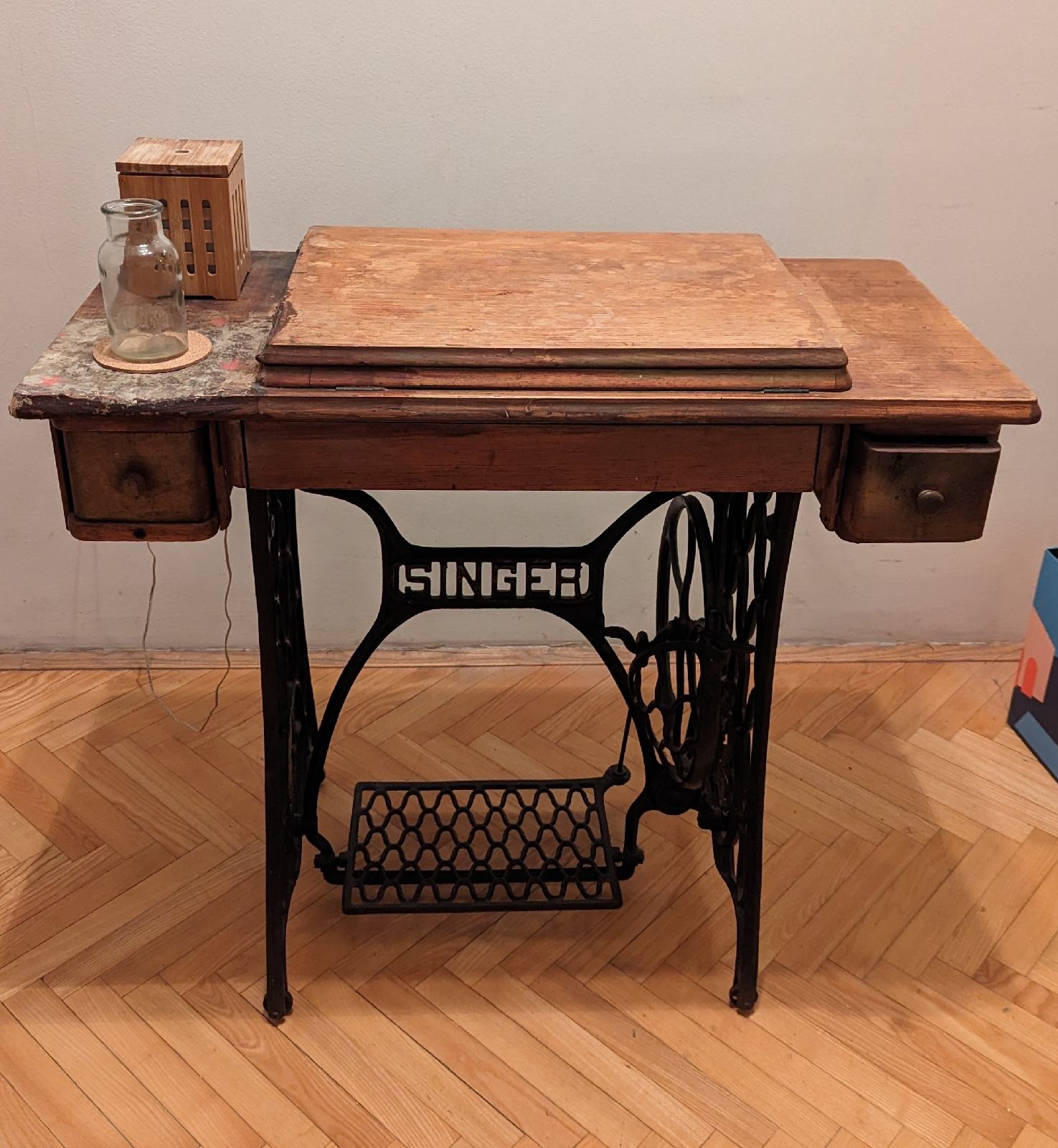 stol, stara Singerica