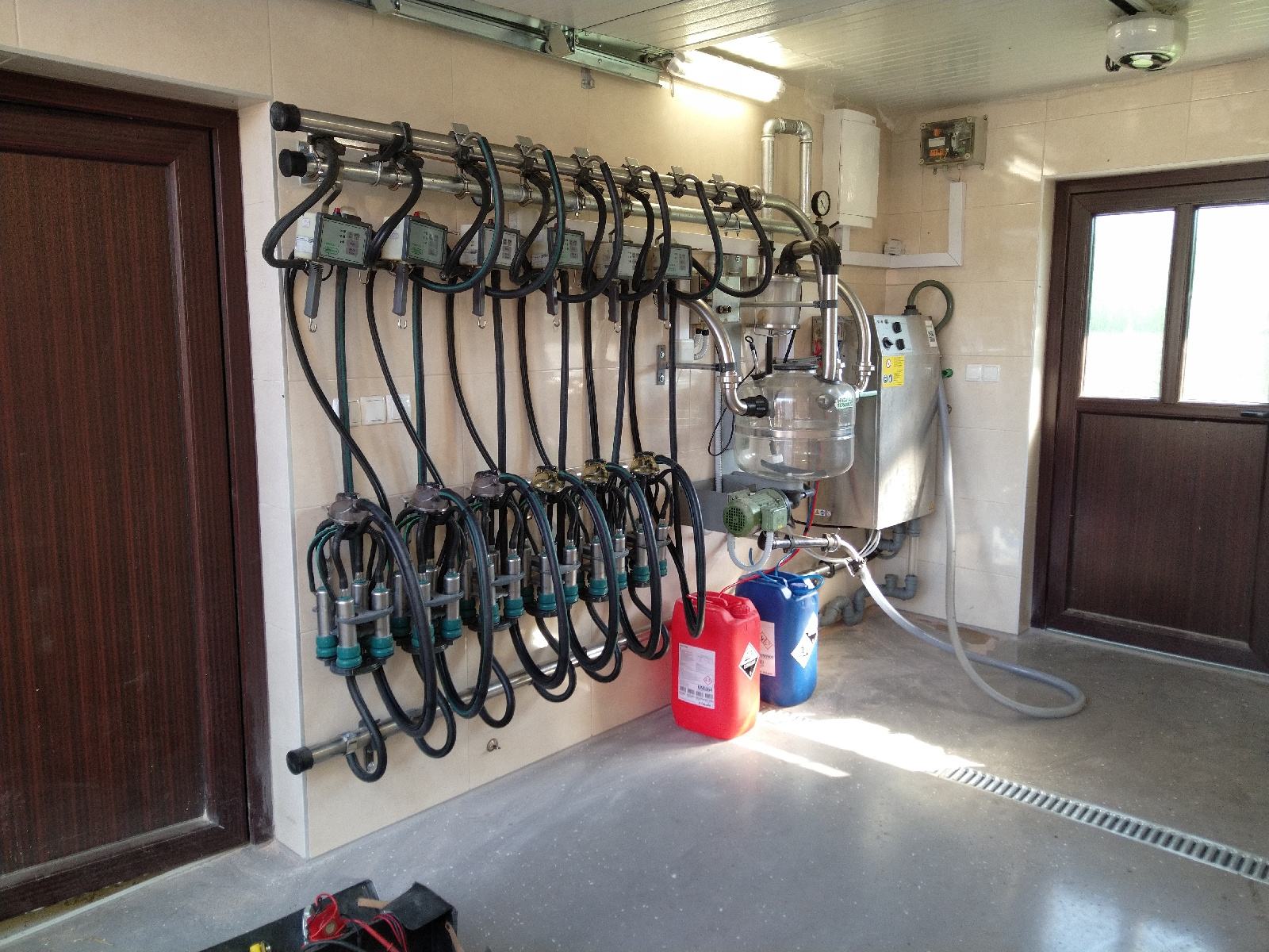 Mljekovod i izmuzište Westfalia