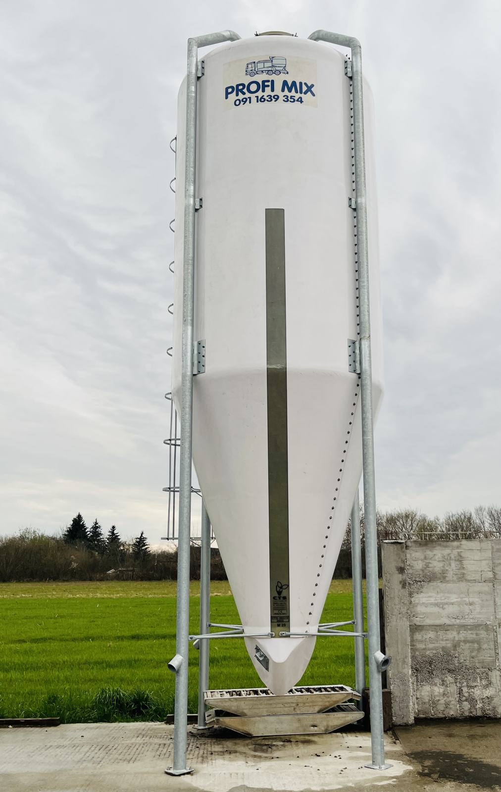 SILOS ZA STOČNU HRANU I ŽITARICE 31 m3 (19 t)