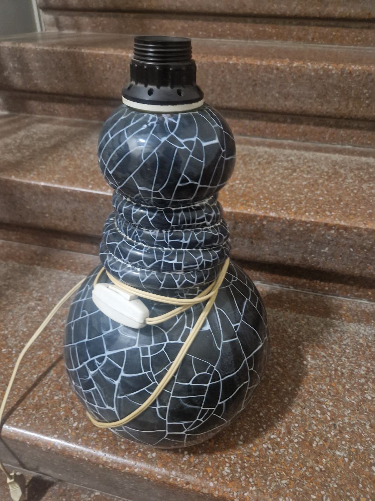 Stolna lampa, keramika, unikat iz Likuma