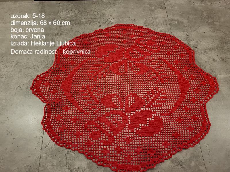 Heklani stolnjak - crvena boja