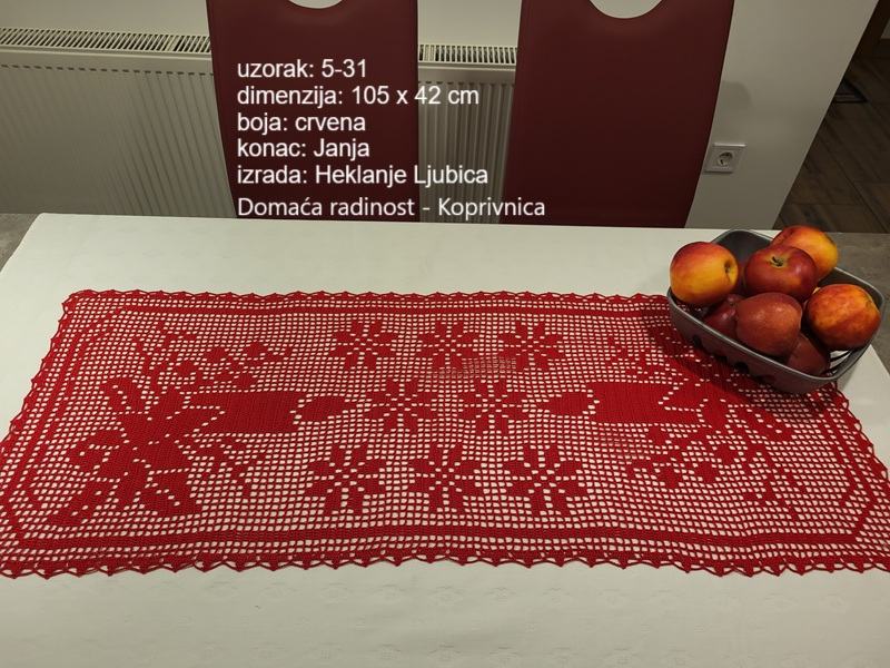 Heklani stolnjak - crvena boja