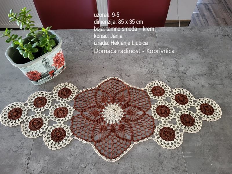 Heklani tabletić - smeđa + krem boja