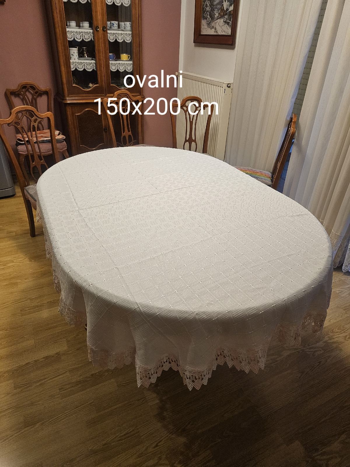 Ovalni stolnjak