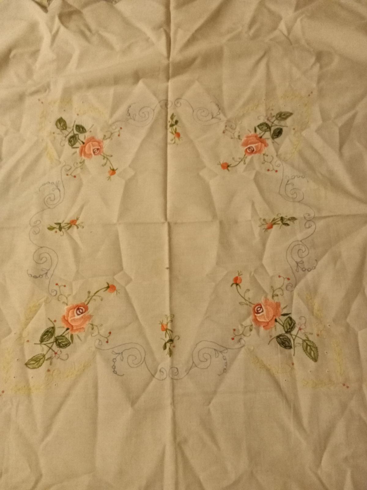 Tabletić vezeni 85x85