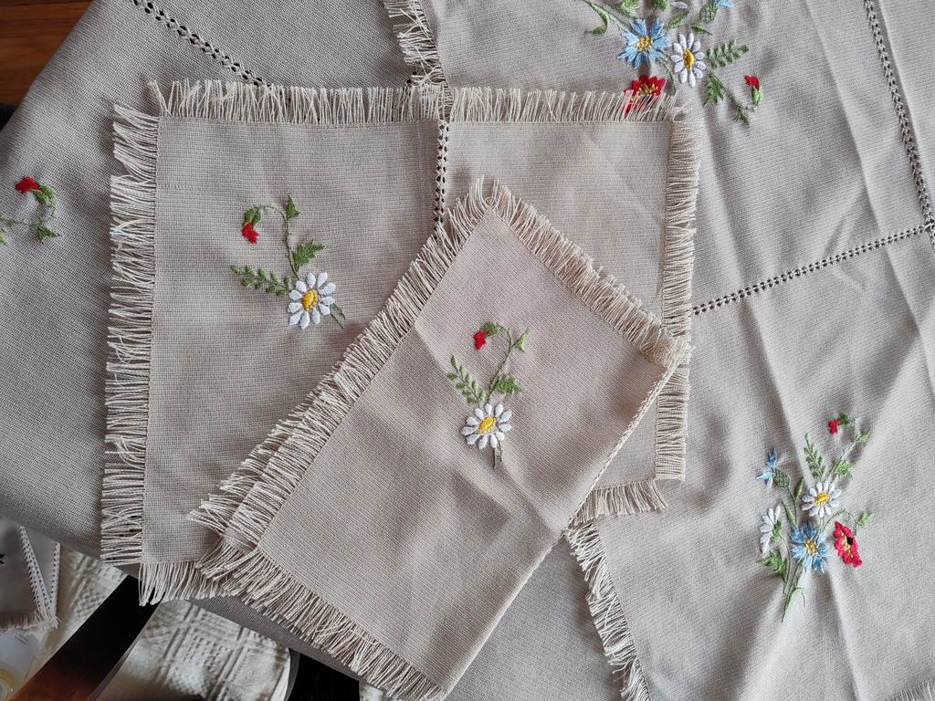 Veliki i mali stolnjak i tabletići