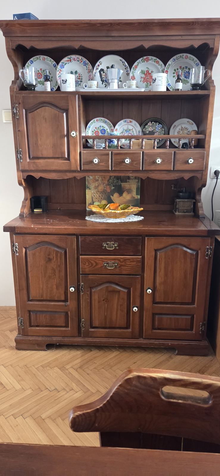 Blagavaonski set puno drvo: komoda, stol, stolice i klupa