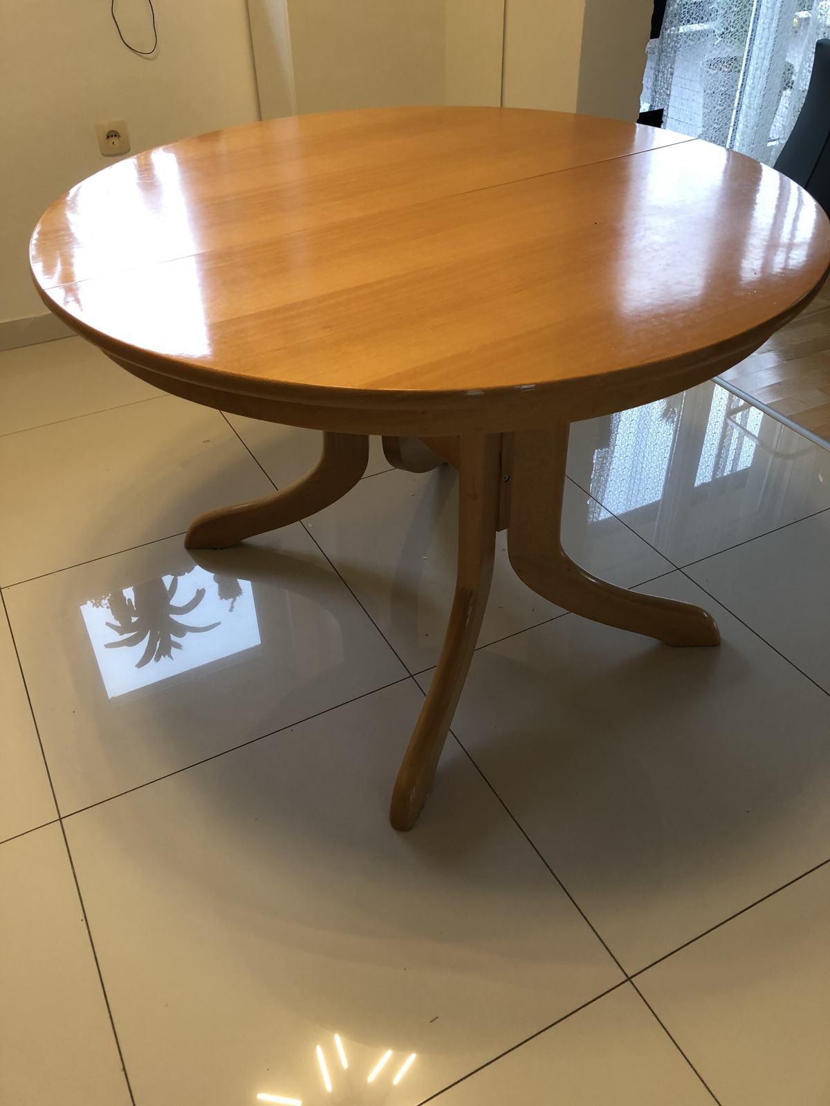 Blagavaonski stol - okrugli