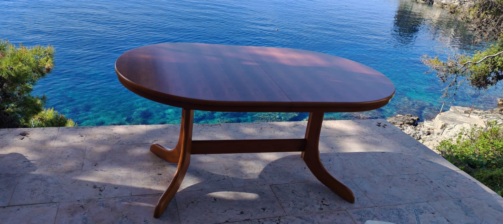 Drveni stol - otok Korčula