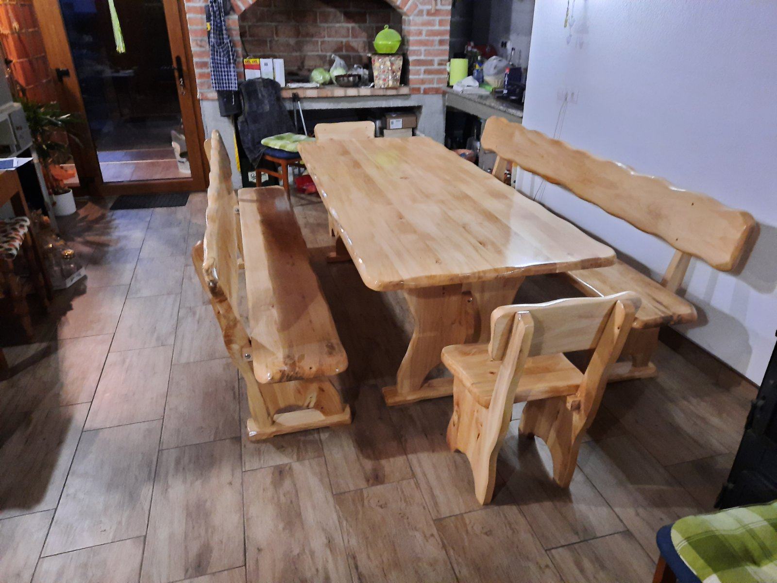 Drveni stolovi, klupe i stolice * Obrt Žubrinić