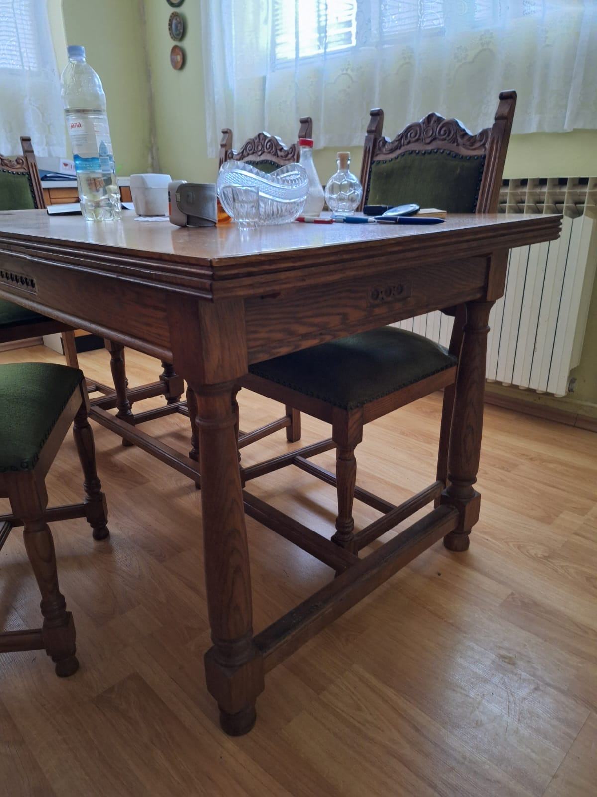 Hrastov stol i stolice