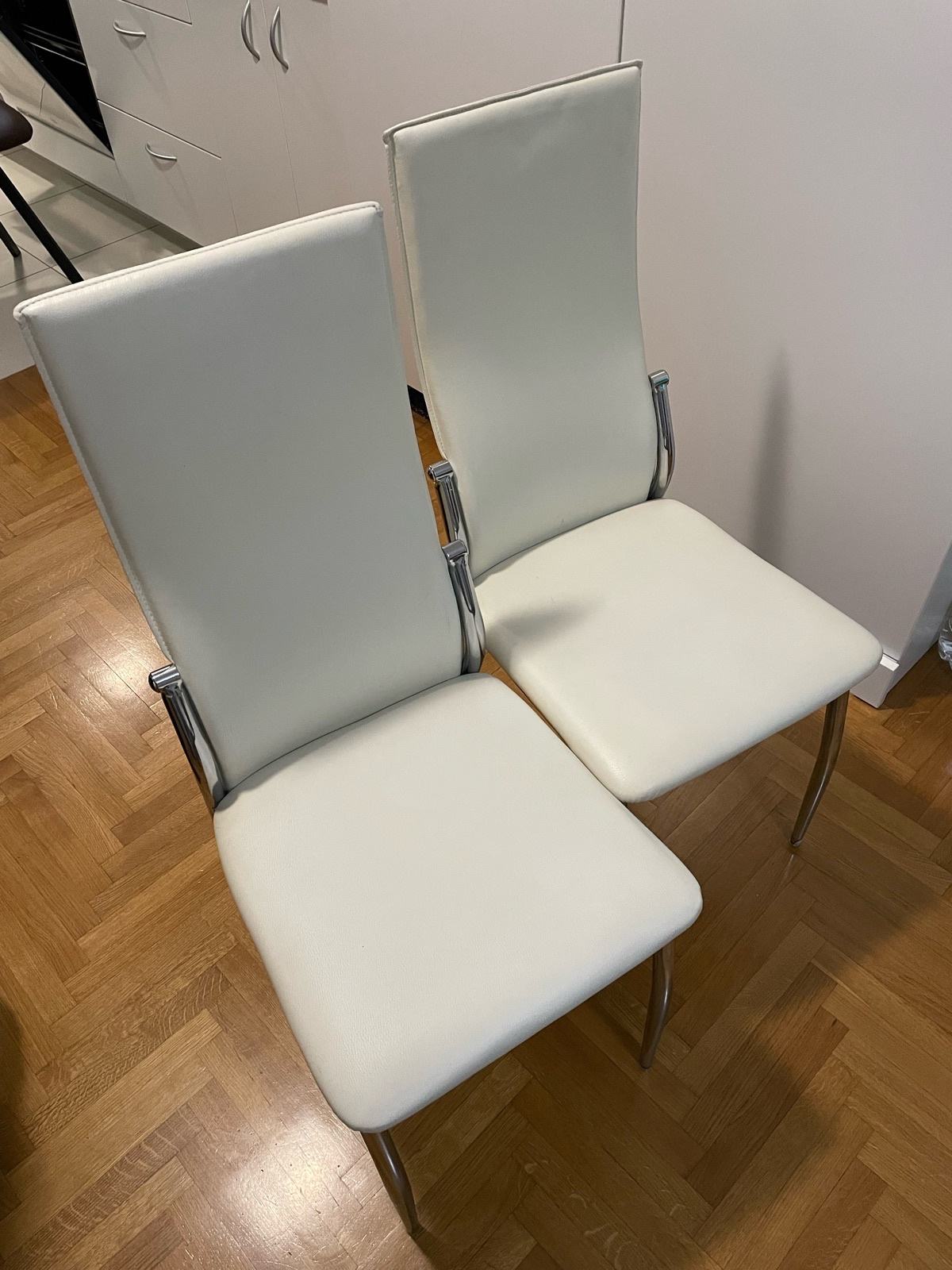 Moderne blagovaonske stolice