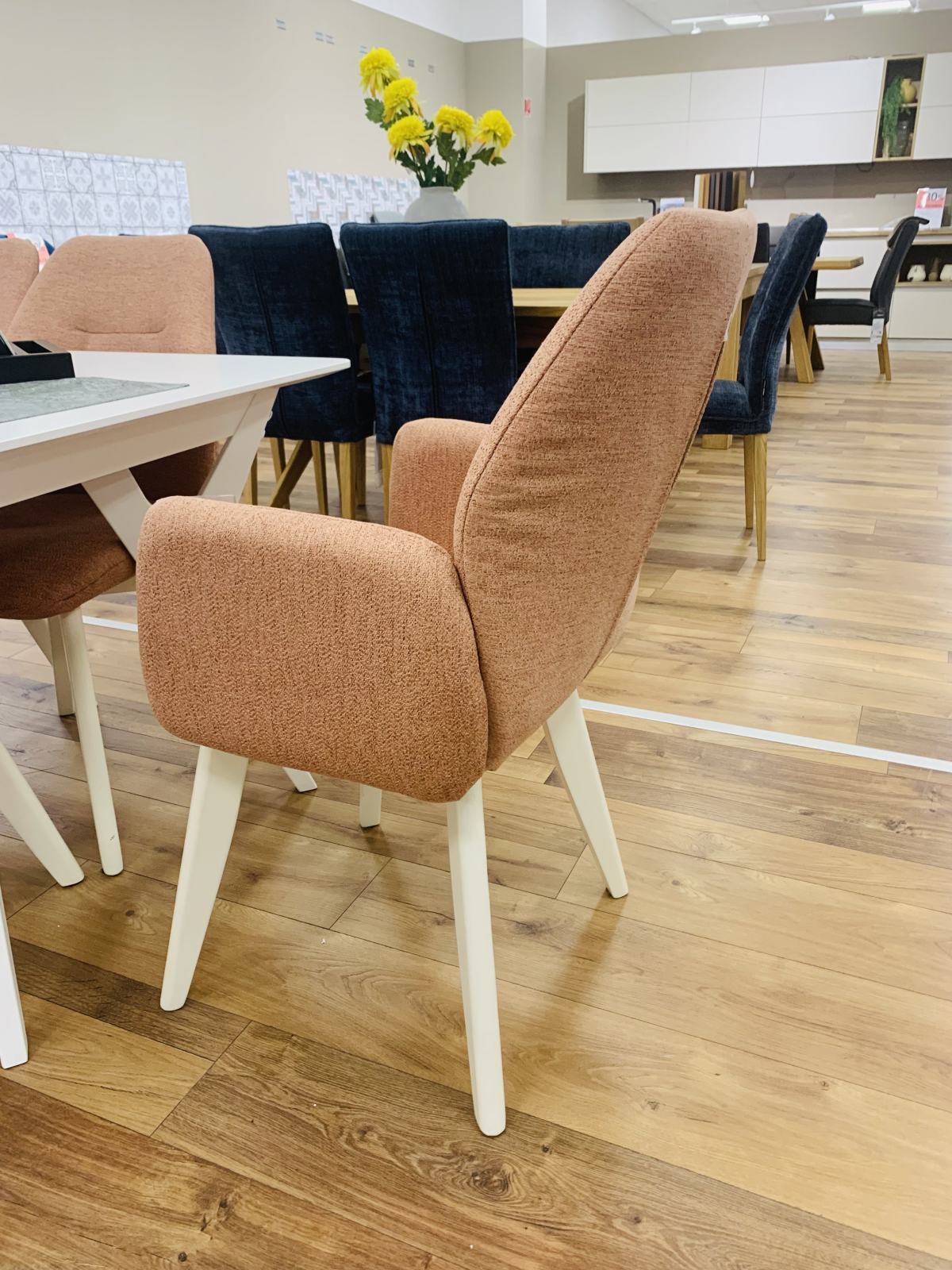 Predivne stolice boja lososa - 6 kom