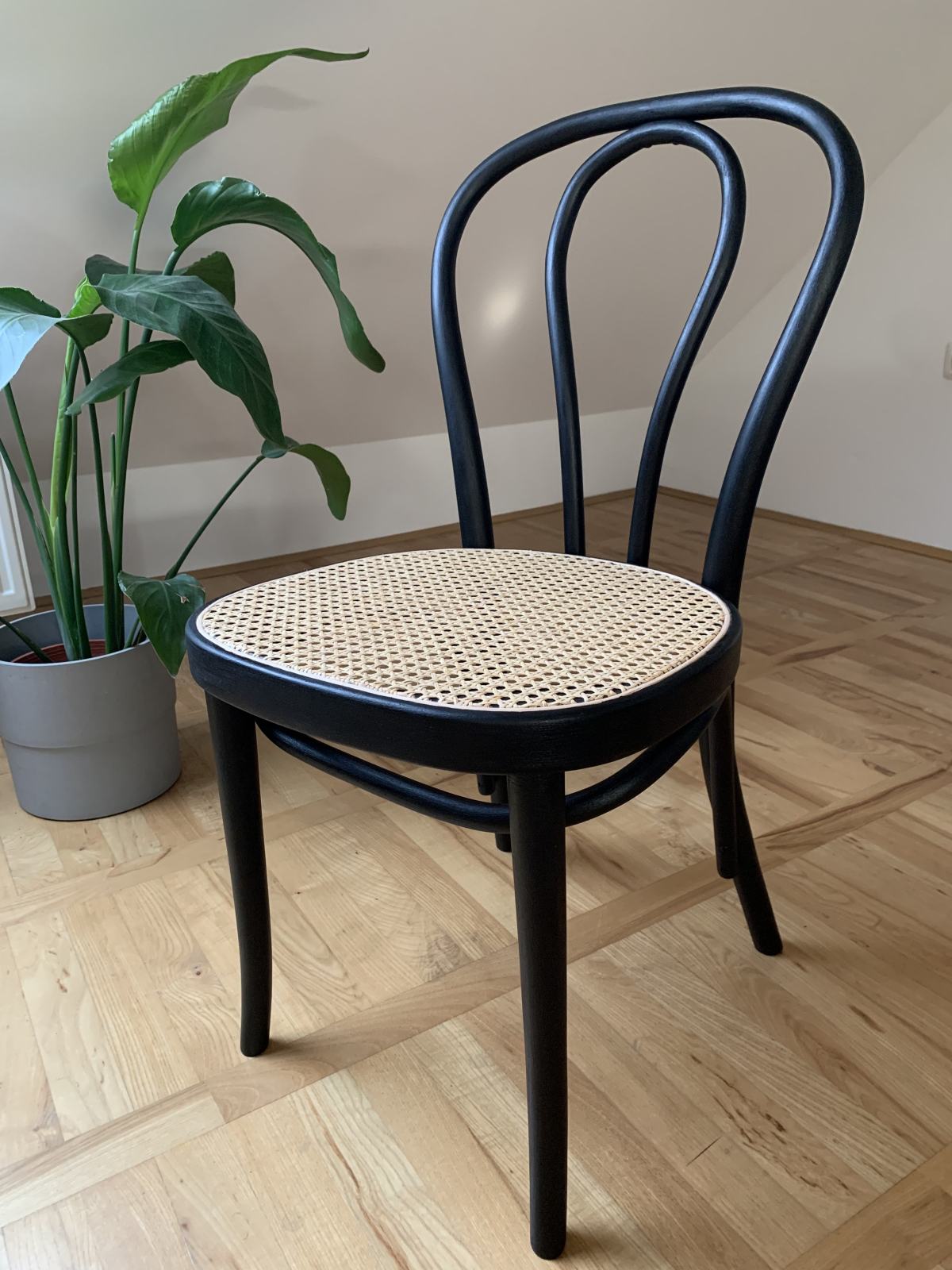 Thonet stolica No. 18, 1970e