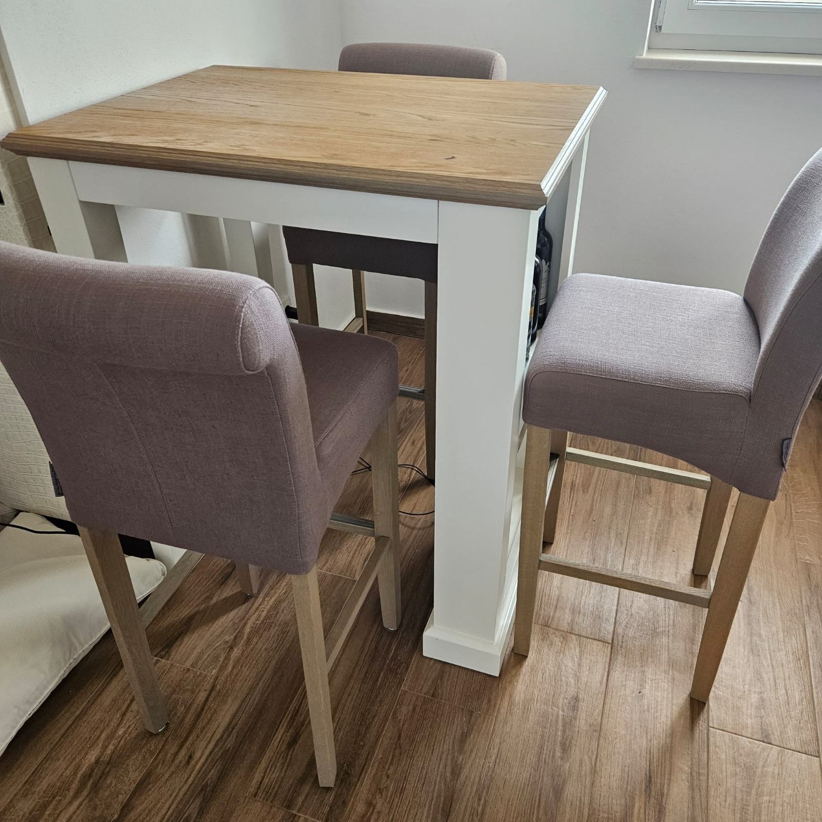 Richmond interiors stol i stolice