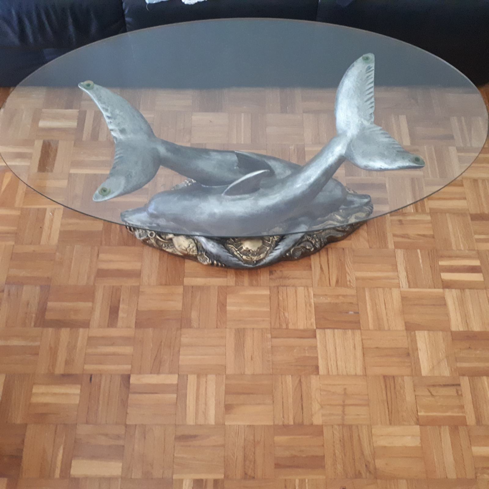 Stol (staklena ploča s postoljem u obliku Delfina) - DELFIN