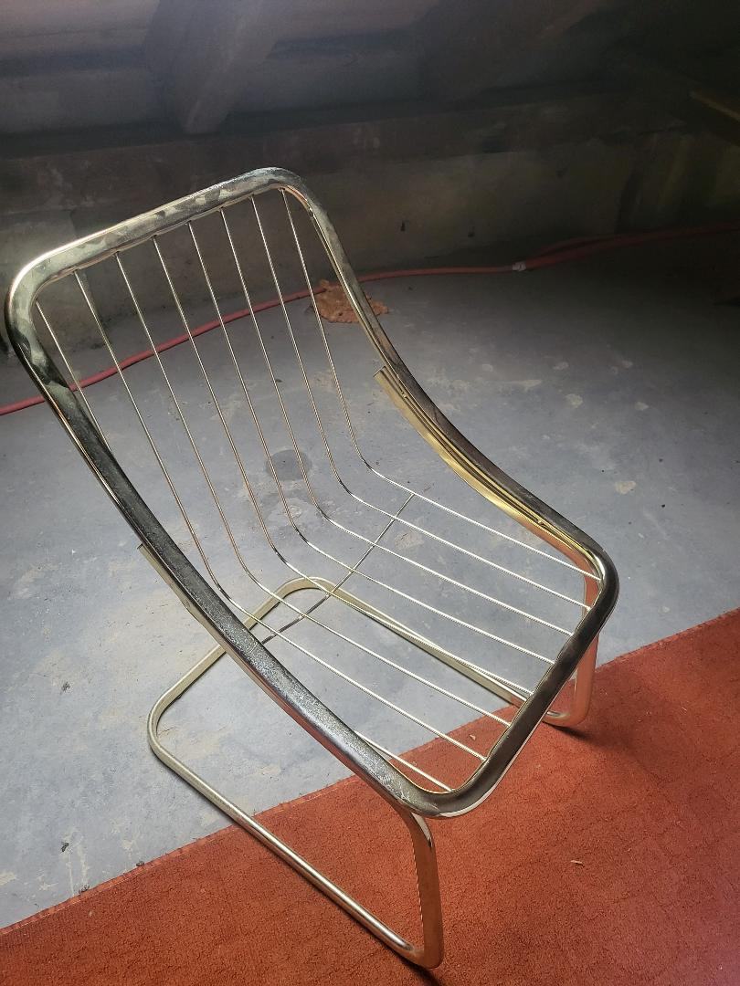 Stolica retro mesing iz 1980-ih