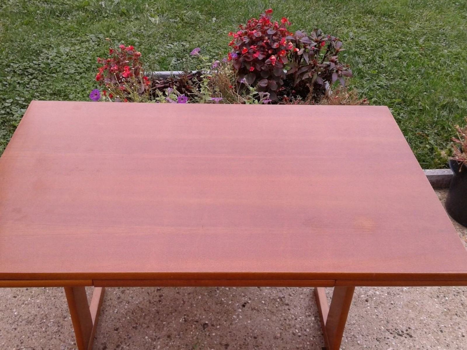 SUPER EXTRA STOL S DVIJE NOGE od punog drveta