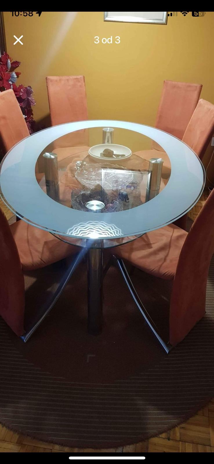 Trpezarijski stakleni stol