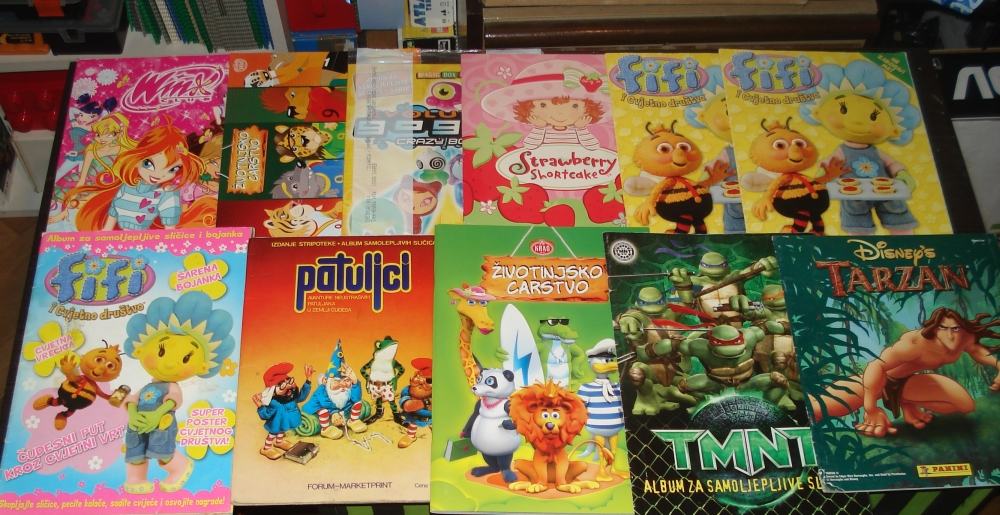 LOT 11 Albuma Za Slicice
