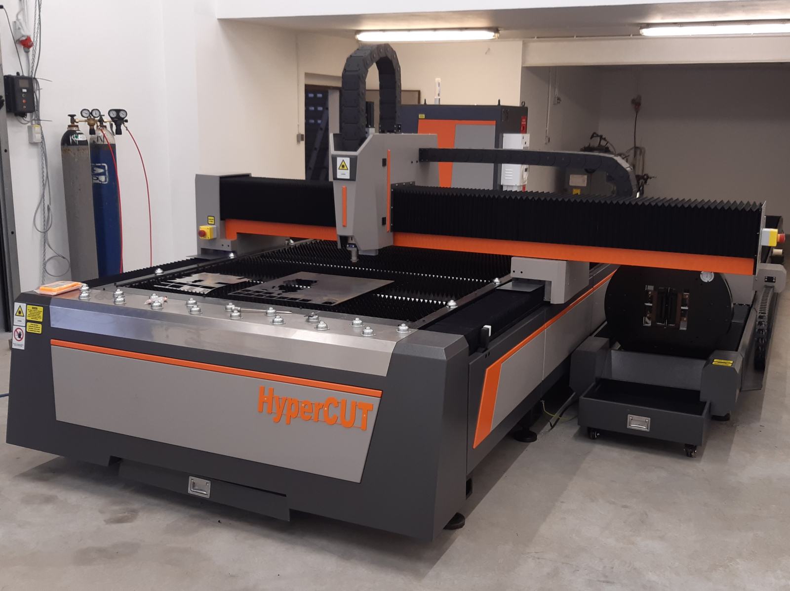 HyperCUT CNC fiber laser za metal 1530 VISIO 3000W +cijevni dodatak
