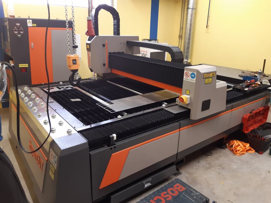 HyperCUT CNC fiber laser za metal 1530 VISIO 6000W