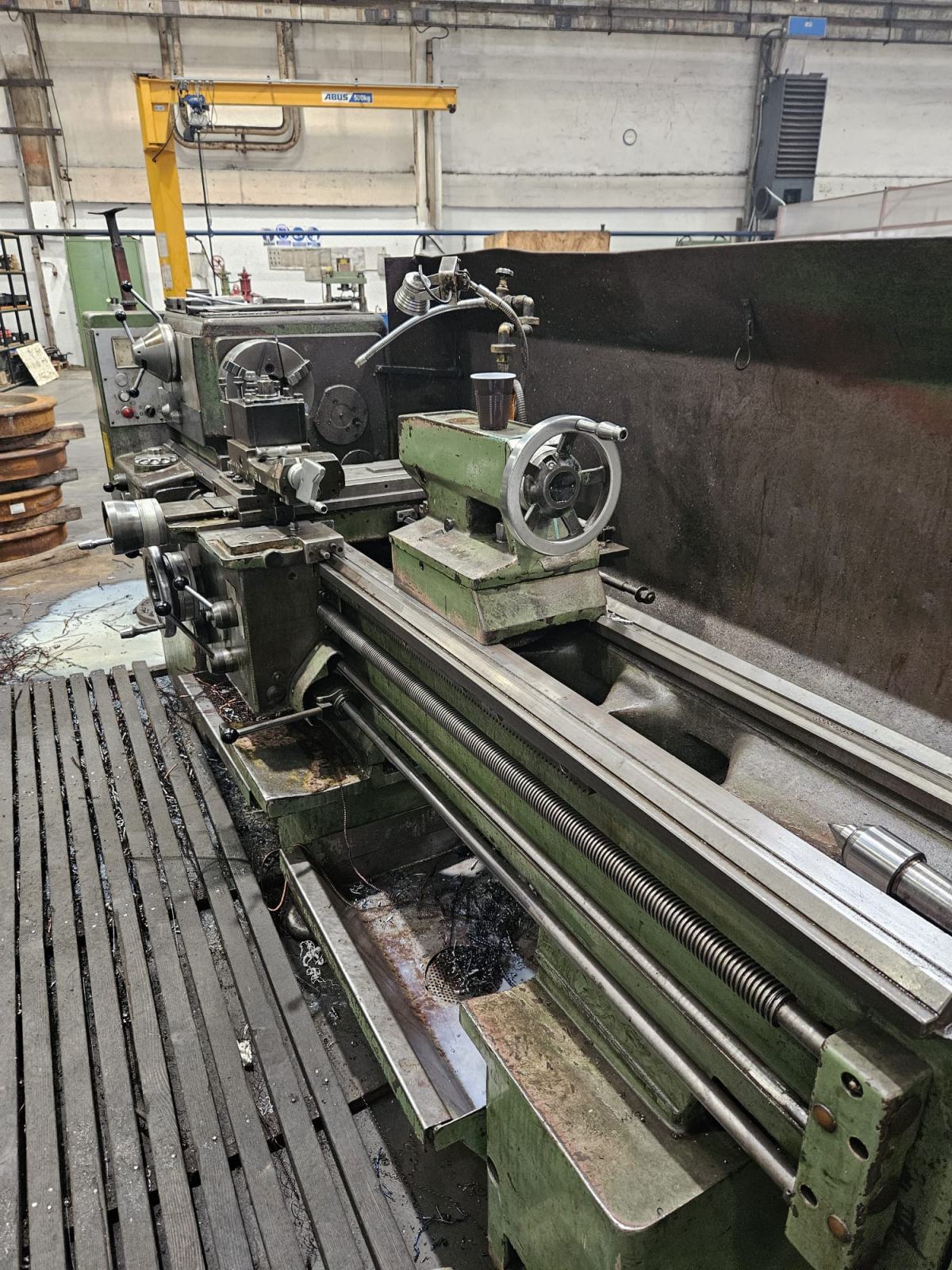 RABLJENI TOKARSKI STROJ