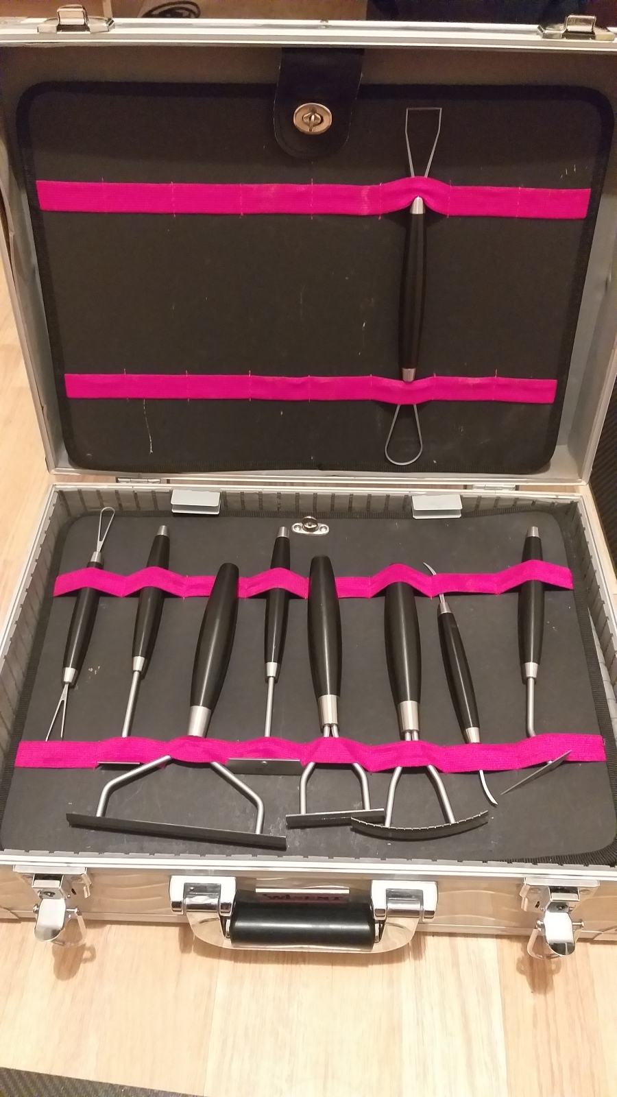 Alat za modeliranje gline/ Clay modeling tools