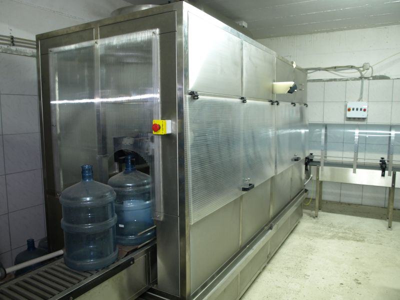 Automatska linija za punjenje vode u galone 18,9L