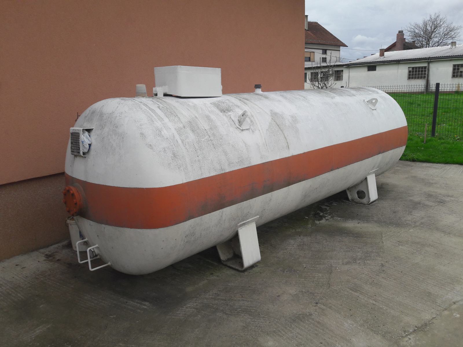 CISTERNA ZA PROPAN/BUTAN