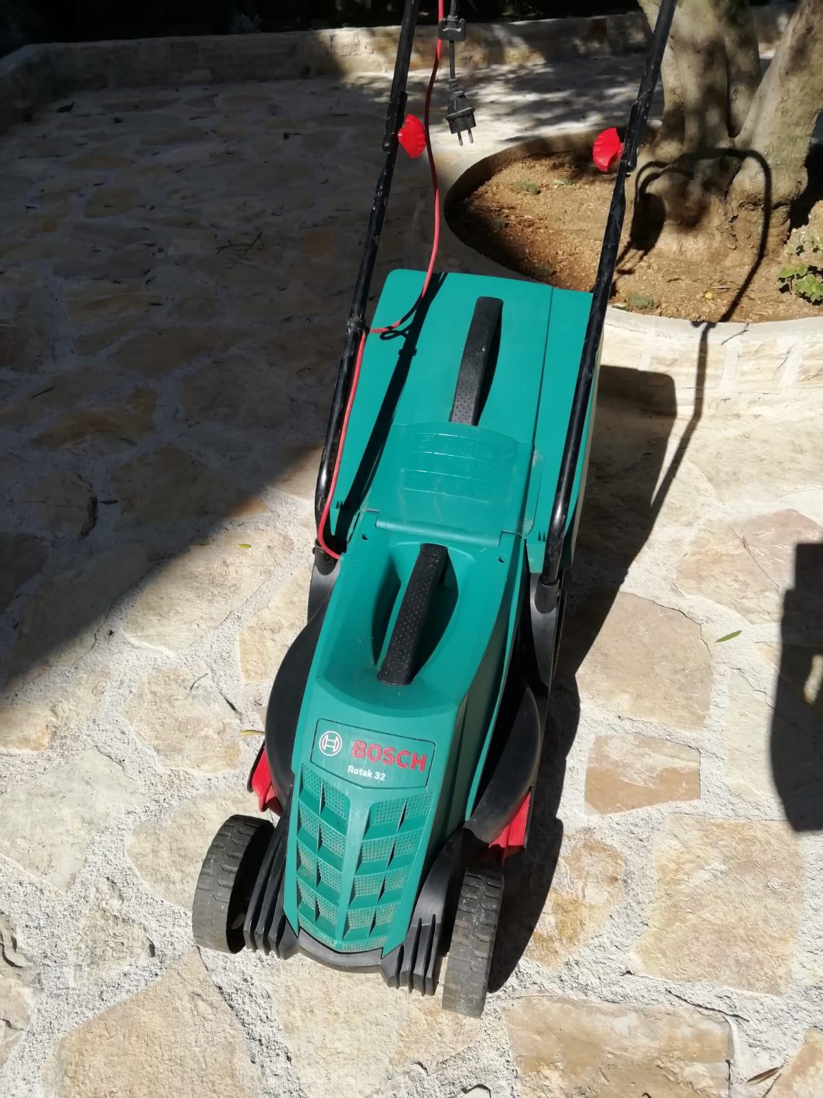 El. Kosilica Bosch Rotak 32,