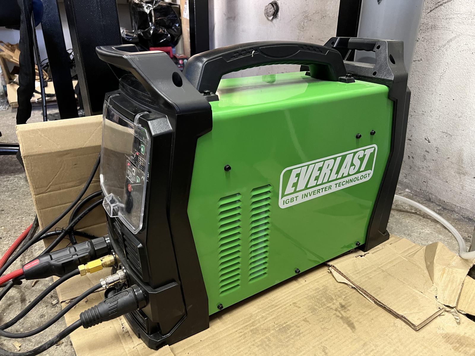 Everlast 210EXT TIG AC/DC aparat sa CK Worldwide gorionicima